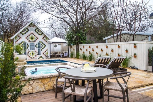 3 Of The Best Home Renovation Shows On Netflix | The Gem Picker